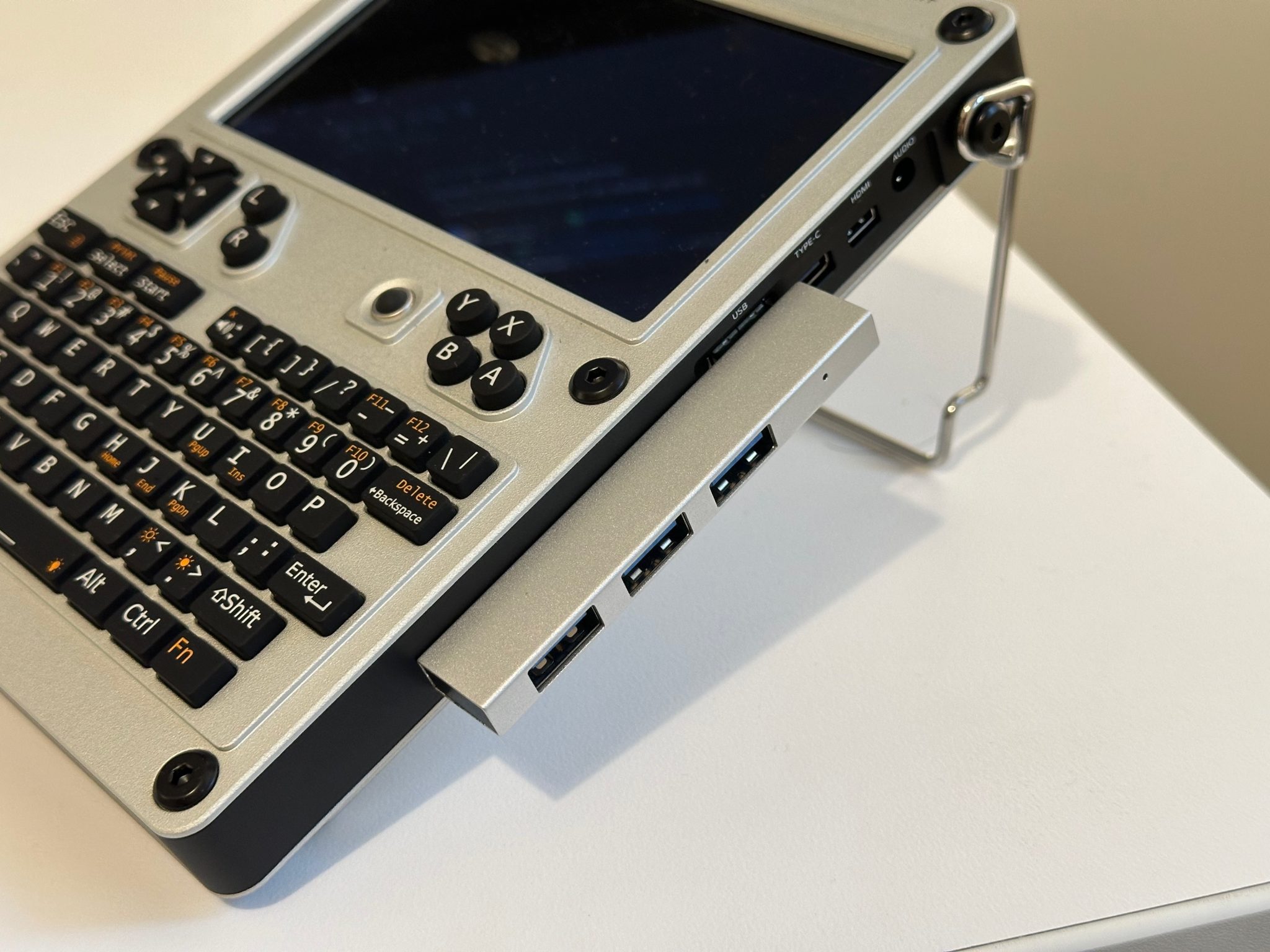 uConsole World - Finding new uses for your fantasy console!